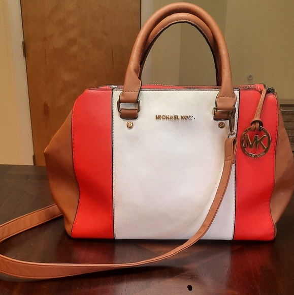 Michael Kors | Bags | Michael Kors Sutton Large Saffiano Leather ...